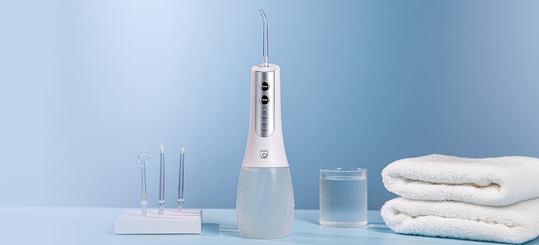 Flossing vs Water Flosser: Which is Better? – Spotlight Oral Care EU